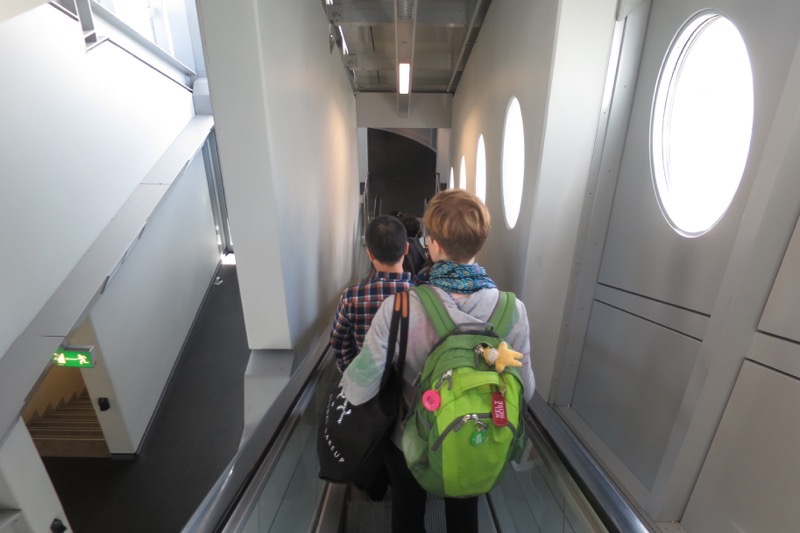 ドイツ発・キャセイパシフィック航空CX288便で香港国際空港まで飛んでみた。 - 毎日ビール.jp