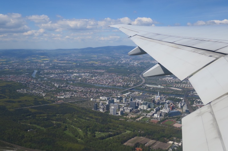 ドイツ発・キャセイパシフィック航空CX288便で香港国際空港まで飛んでみた。 - 毎日ビール.jp