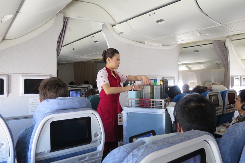 ドイツ発・キャセイパシフィック航空CX288便で香港国際空港まで飛んでみた。 - 毎日ビール.jp