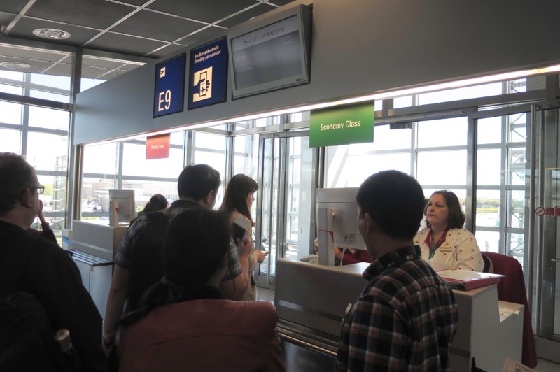 ドイツ発・キャセイパシフィック航空CX288便で香港国際空港まで飛んでみた。 - 毎日ビール.jp