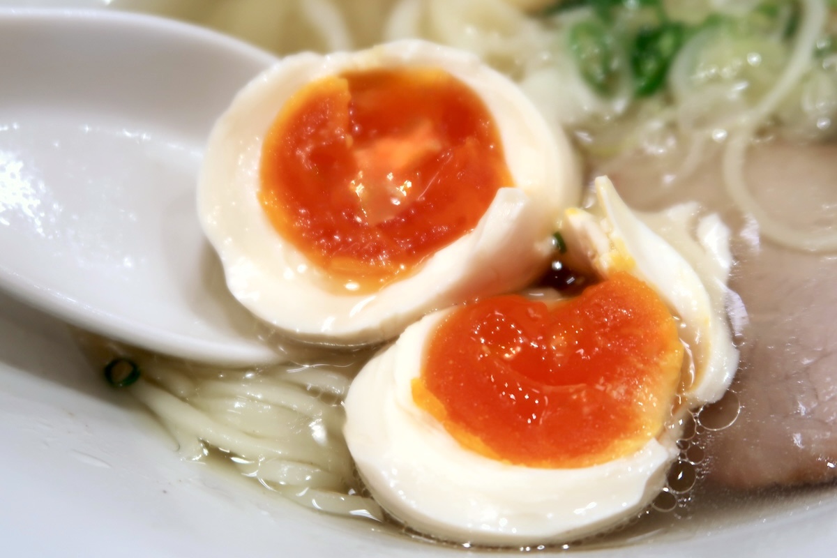 【閉店】宜野湾市「支那そばかでかる 沖国前店」この職人の麺を一生食べたい。究極の丼に心を揺さぶられた日。 - 毎日ビール.jp