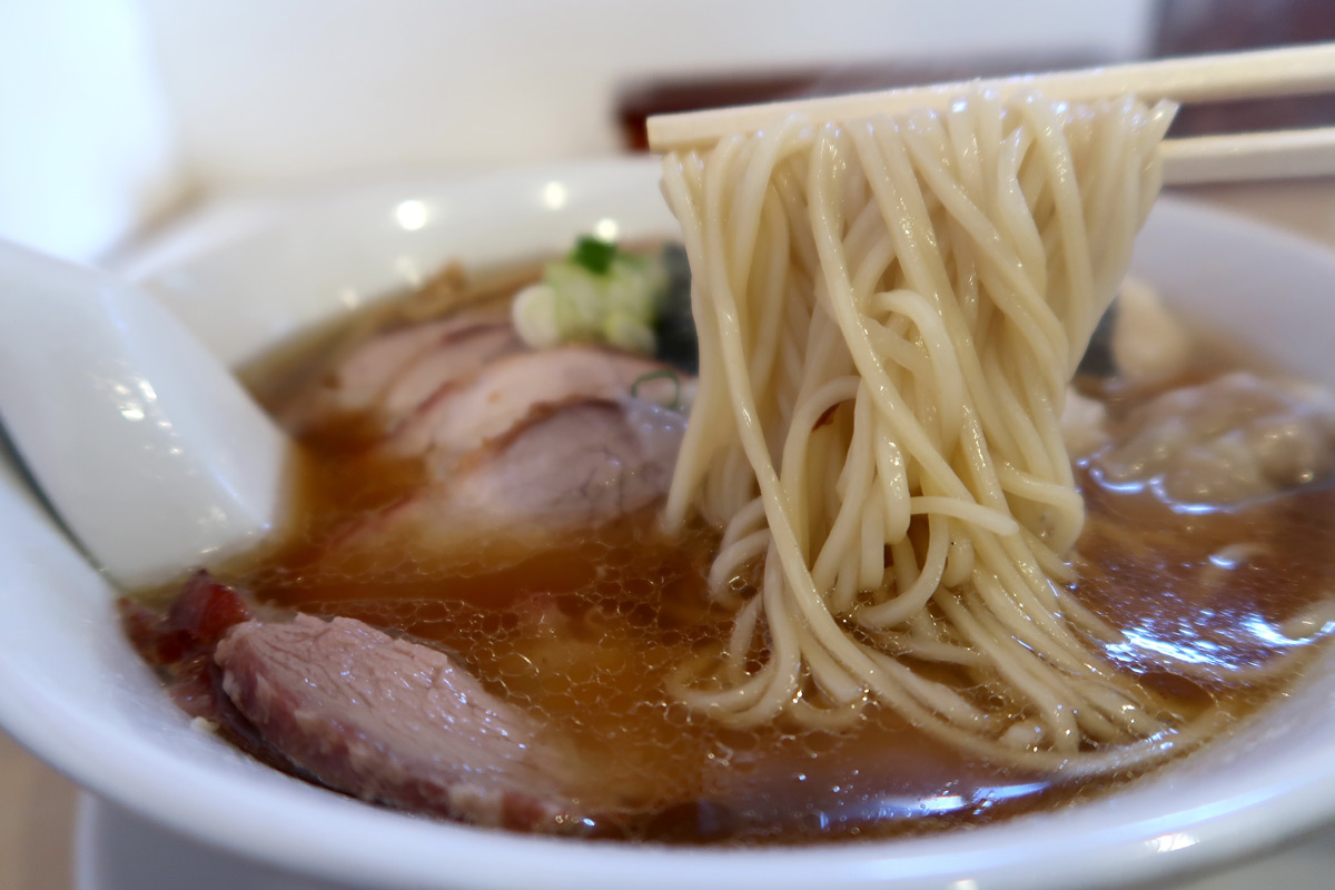 【閉店】宜野湾市「支那そばかでかる 沖国前店」この職人の麺を一生食べたい。究極の丼に心を揺さぶられた日。 - 毎日ビール.jp
