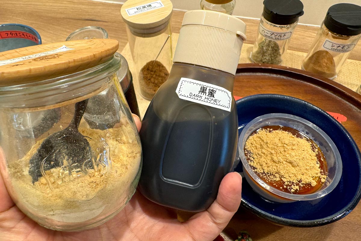 那覇市「花商ファクトリーカフェ」ジーマーミ豆腐の食べ放題付きランチ！好みの味を探そう。 - 毎日ビール.jp