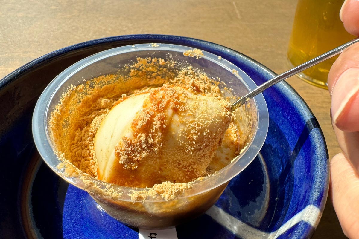 那覇市「花商ファクトリーカフェ」ジーマーミ豆腐の食べ放題付きランチ！好みの味を探そう。 - 毎日ビール.jp