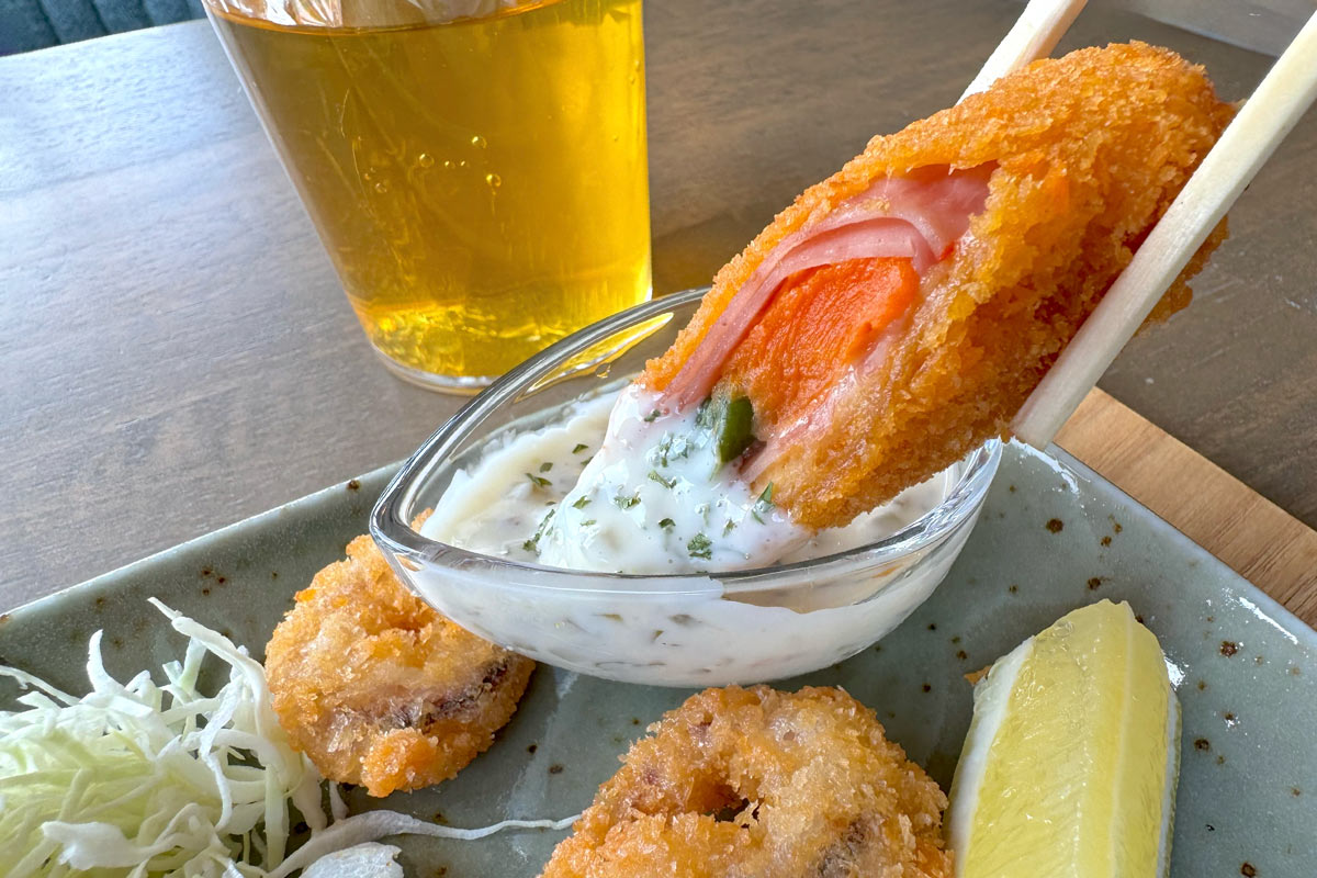 那覇市「花商ファクトリーカフェ」ジーマーミ豆腐の食べ放題付きランチ！好みの味を探そう。 - 毎日ビール.jp