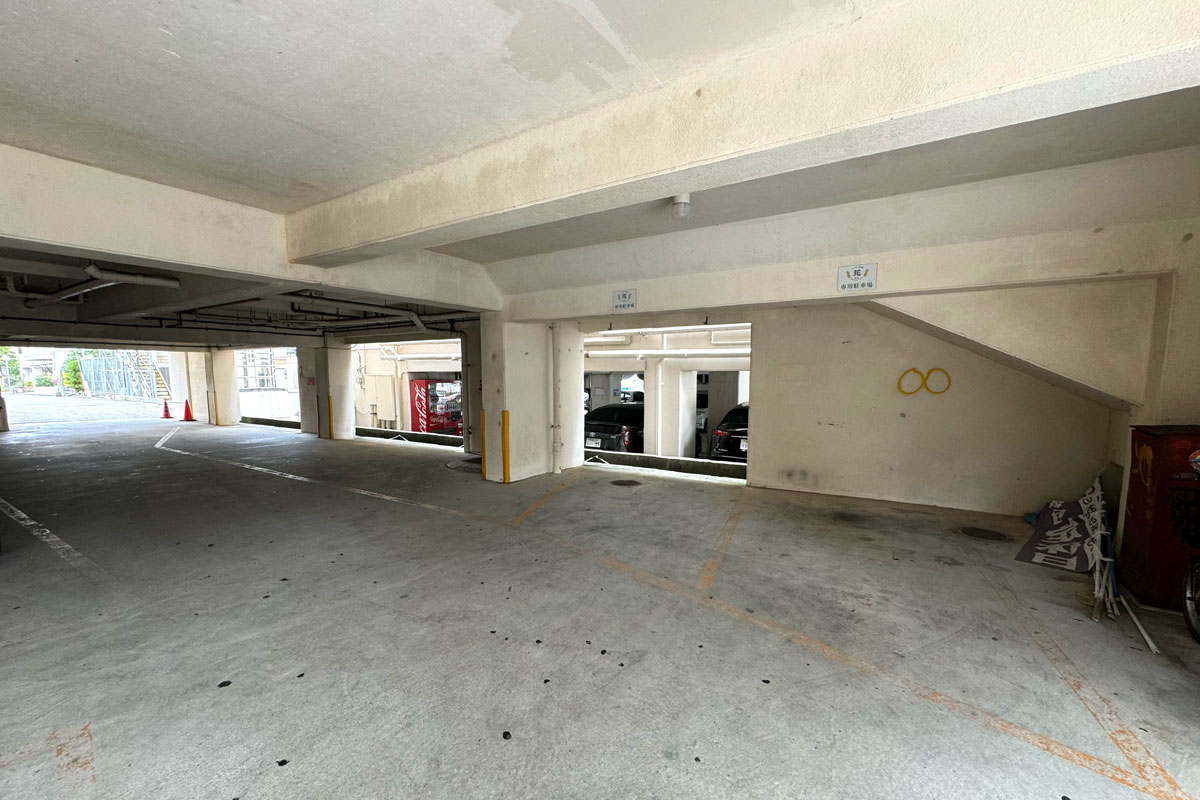 那覇市「花商ファクトリーカフェ」ジーマーミ豆腐の食べ放題付きランチ！好みの味を探そう。 - 毎日ビール.jp