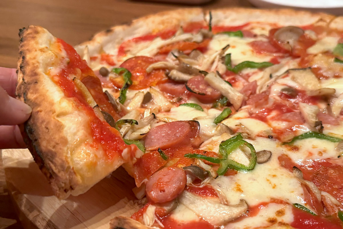 宮古島「MARUGO」焼きたてピザとステーキでシメ！朝まで営業してるバロックビルの居酒屋。 - 毎日ビール.jp